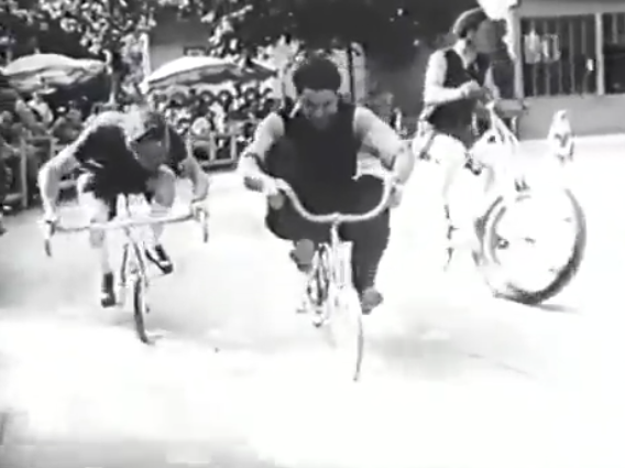 A movie (Bruce Conner, 1958) – tren de sombras