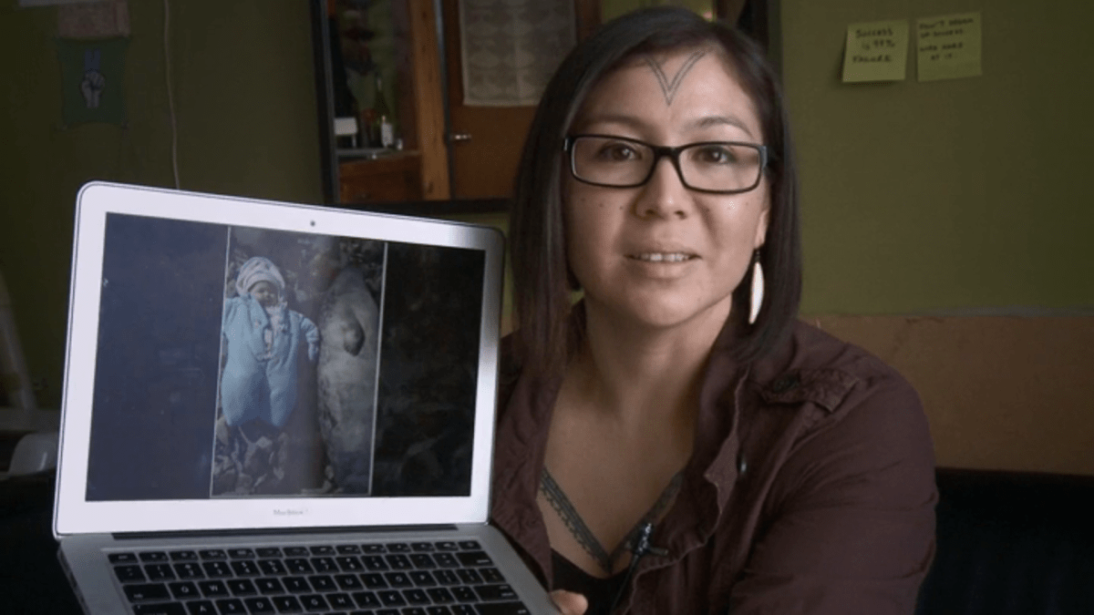 ESQUIMALES ENFADADOS, INUITS SONRIENTES Angry Inuk (Alethea Arnaquq ...