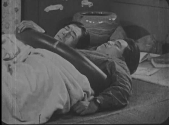 Tres breves «Ozus» de 1929: Unidos en la pelea, Me he graduado pero… y El pilluelo. – tren de ...